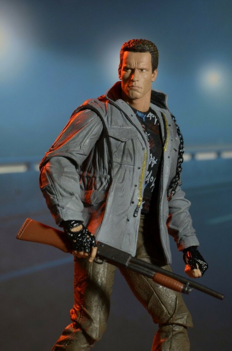 Terminator figurine Ultimate T-800 (Tech Noir) 18 cm - La Quatrième ...